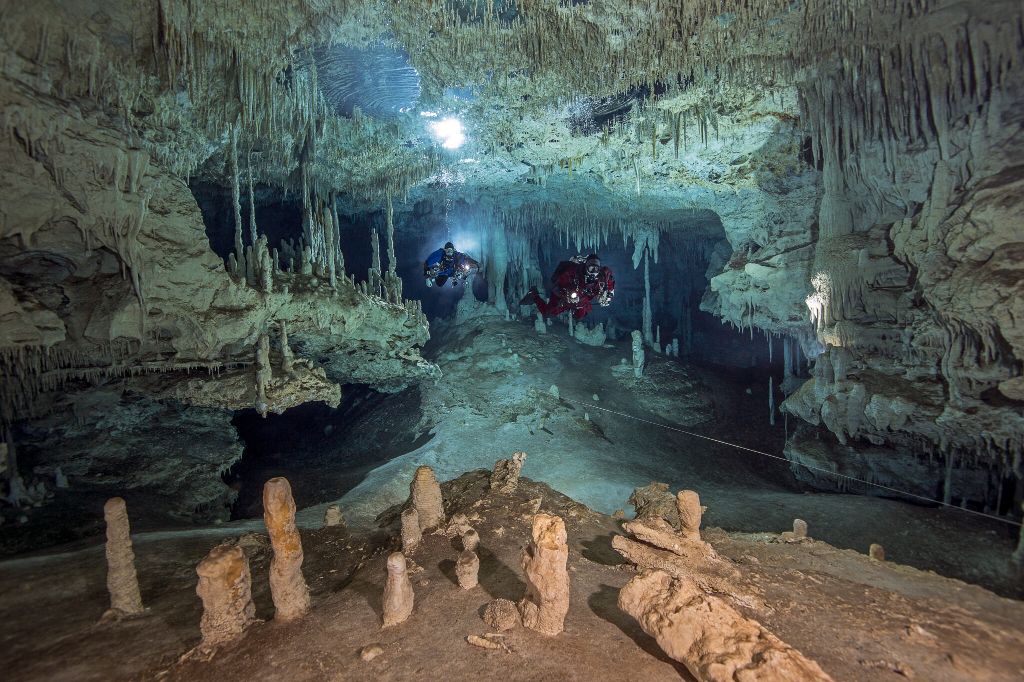 What is Cave Diving? - DiverTown
