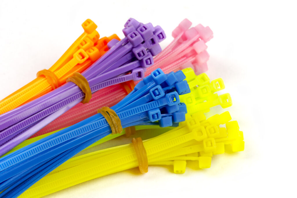 What is the purpose of Zip Ties in diving? - DiverTown