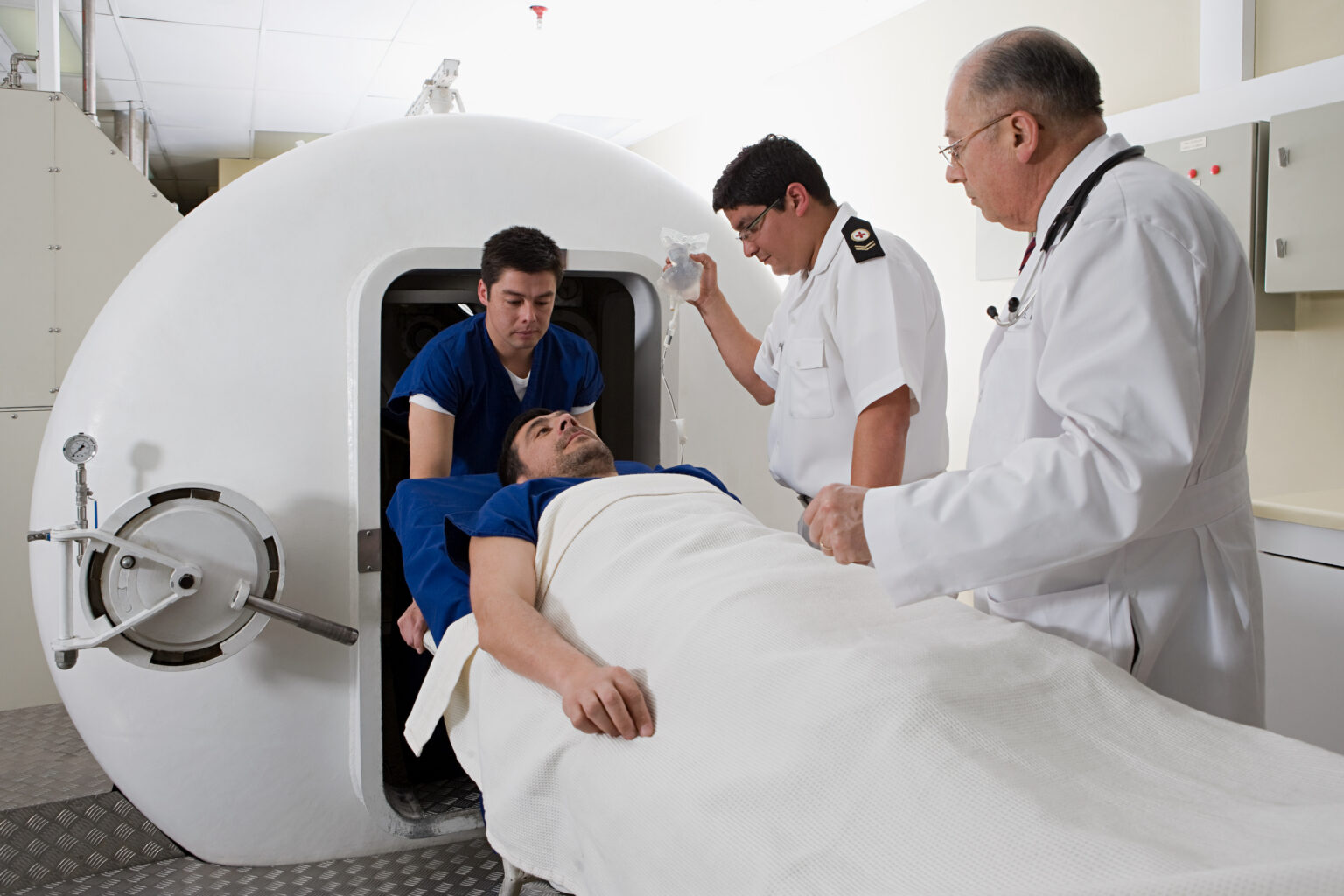 What is a Hyperbaric Chamber? - DiverTown