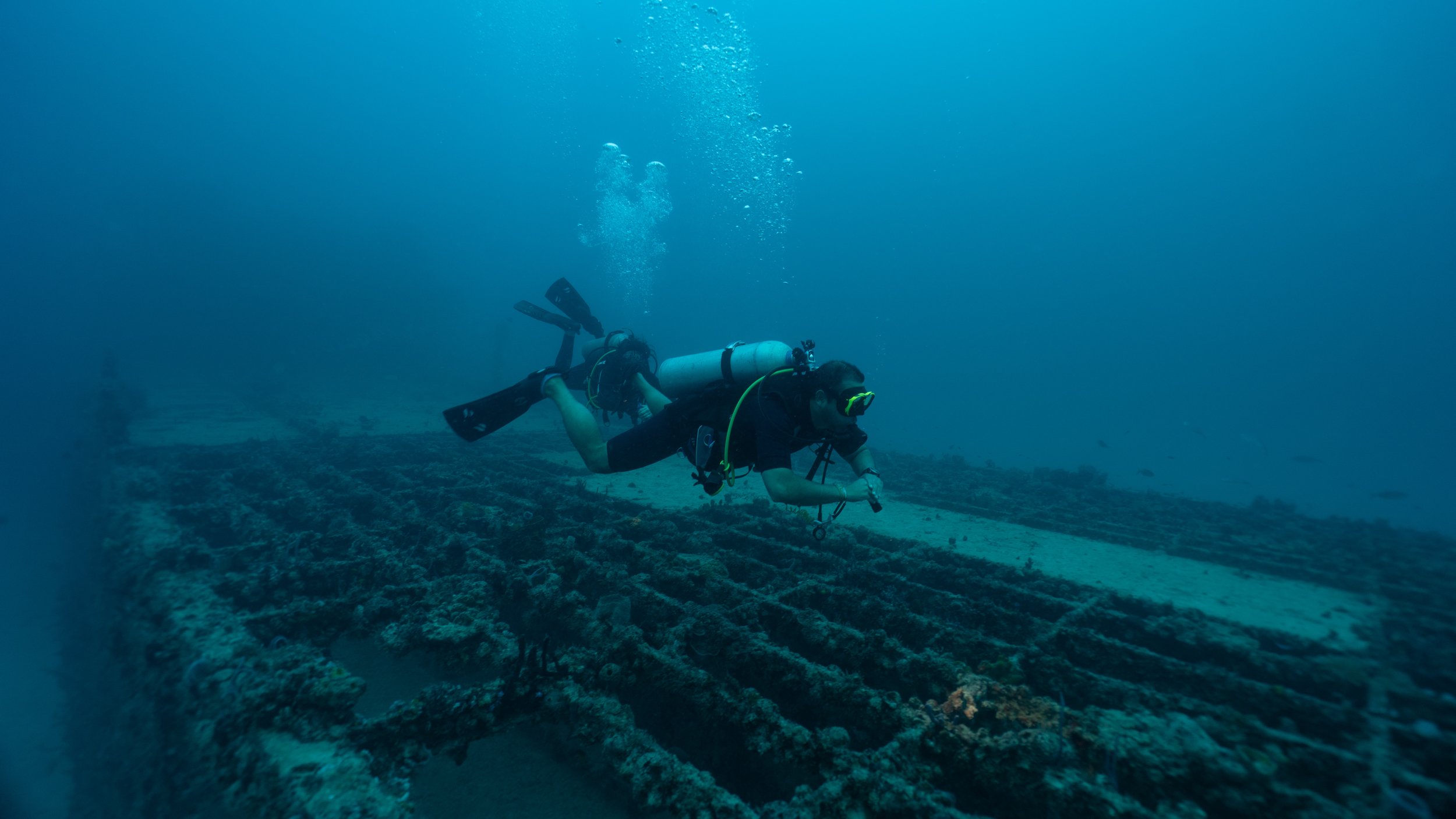 What is a Controlled Buoyant Lift? - DiverTown