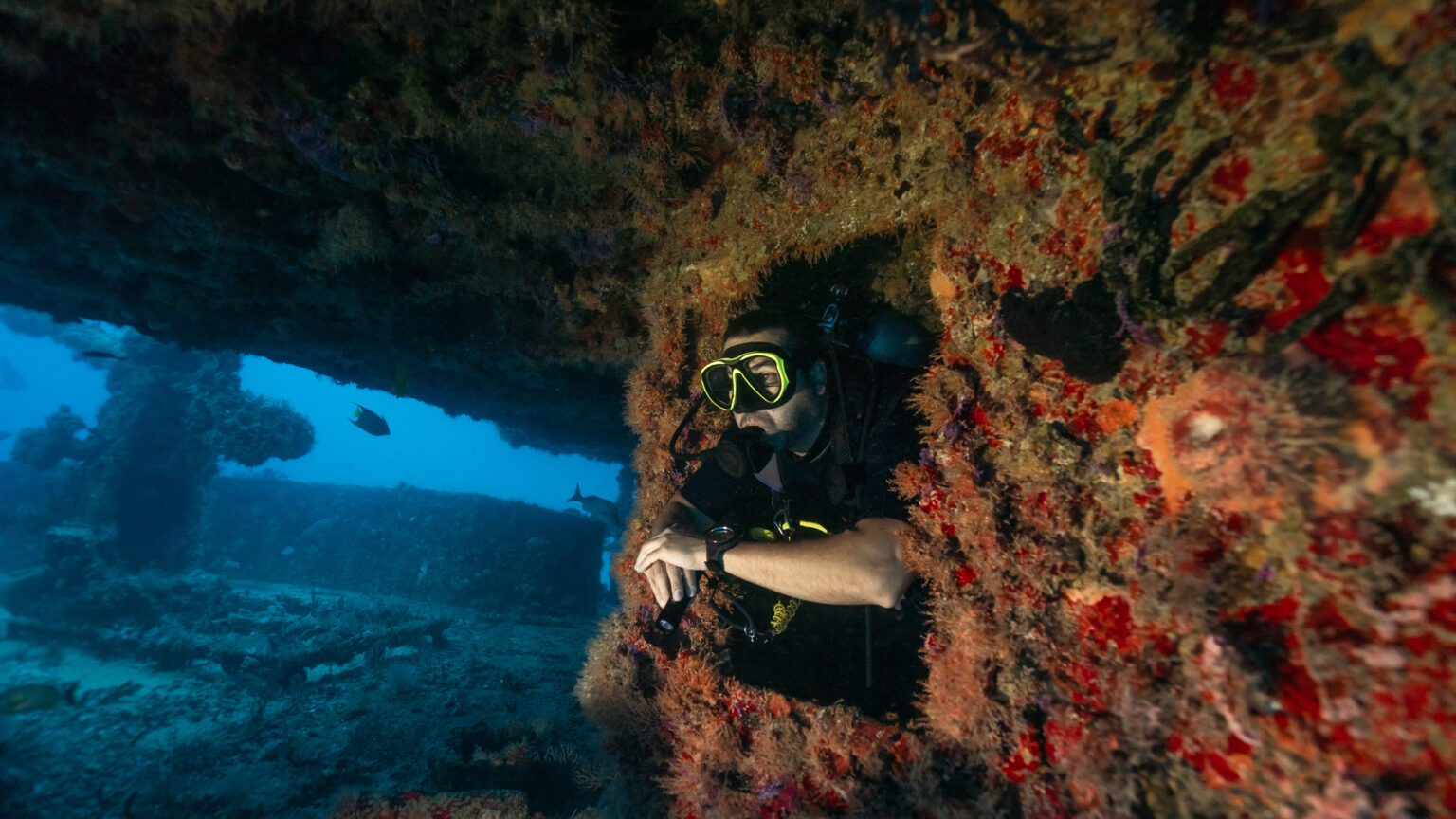 What is the Maximum Operating Depth? - DiverTown