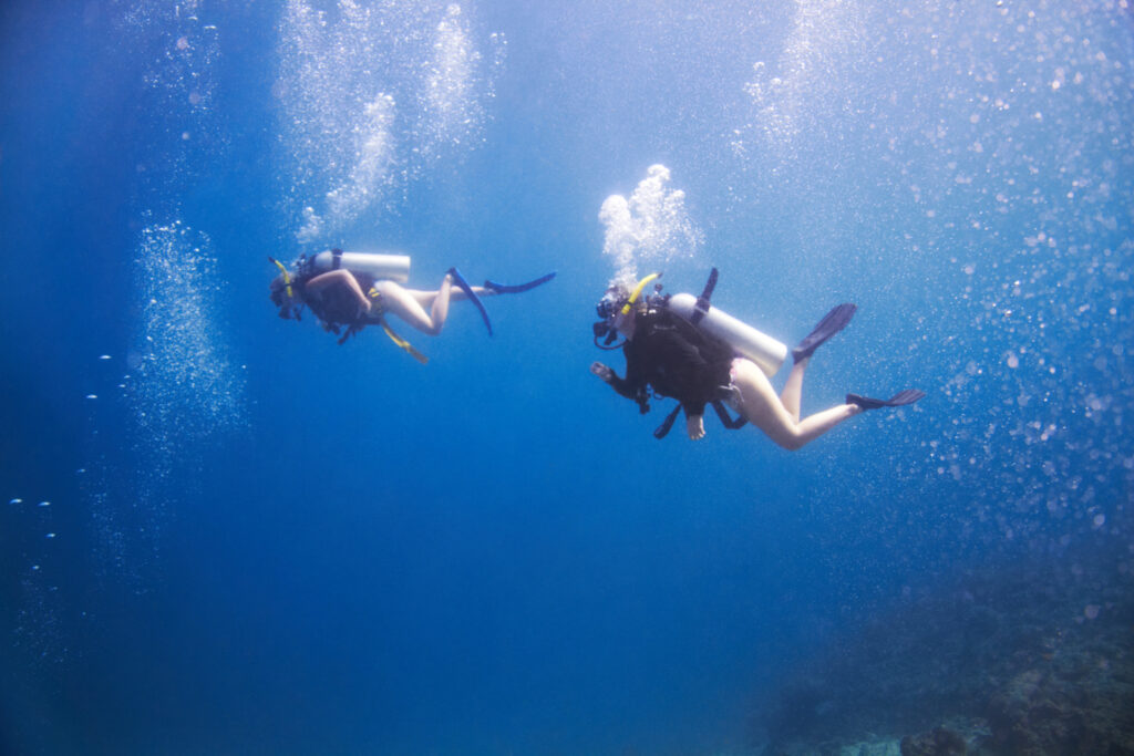 What is Upstream in Scuba Diving? - DiverTown